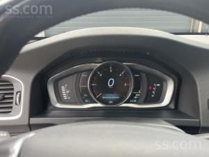 Grey Volvo V60 2014 in Ludza, with an engine capacity of 2.40 L and mileage of 330 thousand km for 8200 €, photo 26 on AUTOMOTO.COM.LV