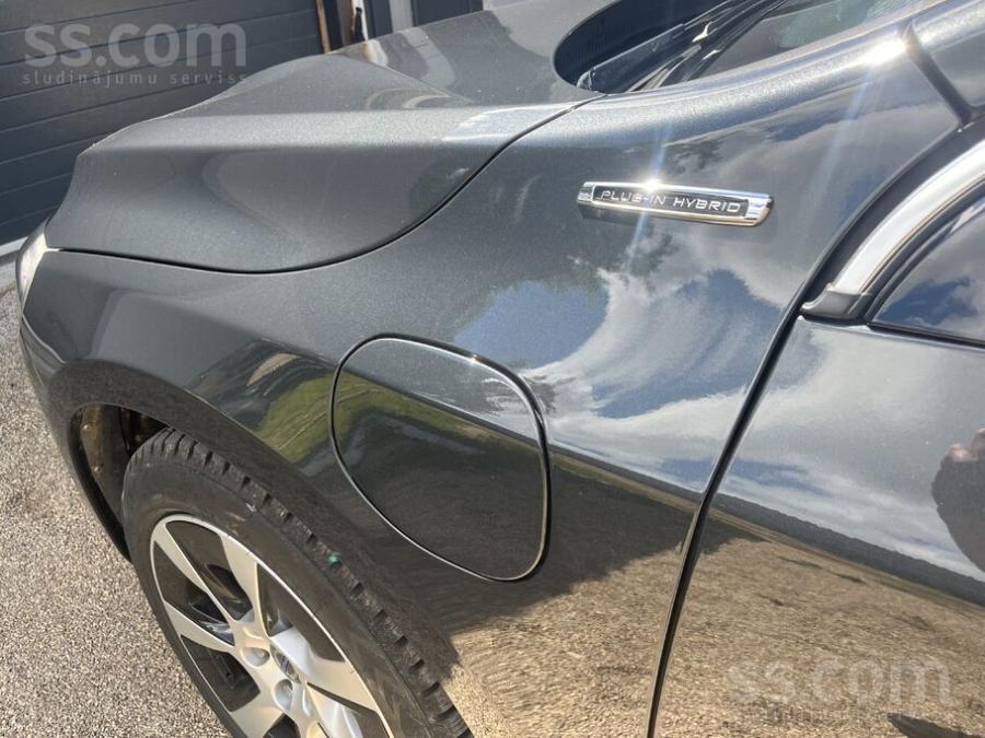 Grey Volvo V60 2014 in Ludza, with an engine capacity of 2.40 L and mileage of 330 thousand km for 8200 €, photo 31 on AUTOMOTO.COM.LV