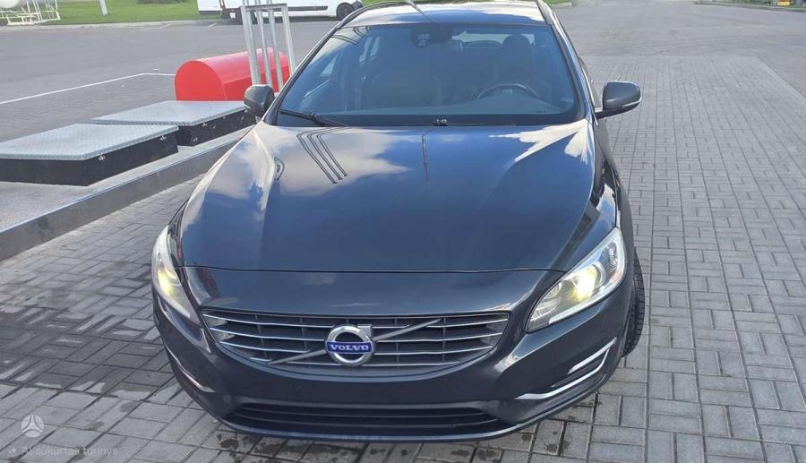 Pelēks Volvo V60 2014 Tauragė, ar dzinēja tilpumu 1.98 L un nobraukumu 400 tūkst. km par 4200 €, foto 4 vietnē AUTOMOTO.COM.LV