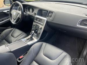 Grey Volvo V60 2014 in Ludza, with an engine capacity of 2.40 L and mileage of 332 thousand km for 7800 €, photo 12 on AUTOMOTO.COM.LV