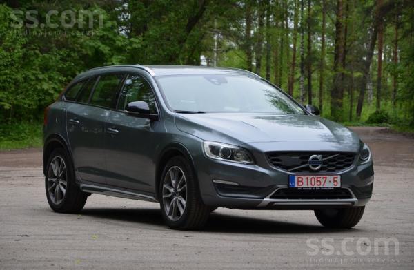 Pelēks Volvo V60 2015 Rīga, ar dzinēja tilpumu 2.40 L un nobraukumu 213 tūkst. km par 10250 €, foto 1 vietnē AUTOMOTO.COM.LV