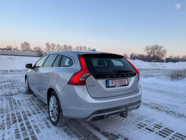 Pelēks Volvo V60 2015 Viļņa, ar dzinēja tilpumu 1.60 L un nobraukumu 269 tūkst. km par 6350 €, foto 8 vietnē AUTOMOTO.COM.LV