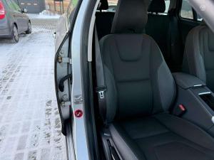 Grey Volvo V60 2015 in Vilnius, with an engine capacity of 1.60 L and mileage of 269 thousand km for 6350 €, photo 13 on AUTOMOTO.COM.LV