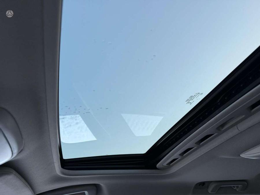 Grey Volvo V60 2015 in Vilnius, with an engine capacity of 1.60 L and mileage of 269 thousand km for 6350 €, photo 21 on AUTOMOTO.COM.LV