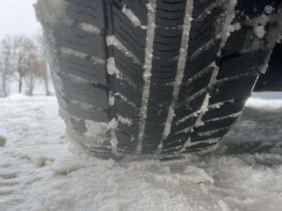 Серый Вольво B60 2015 в Каунас, объемом двигателя 2.00 л и пробегом 300 тыс. км за 6500 €, фото 11 на AUTOMOTO.COM.LV