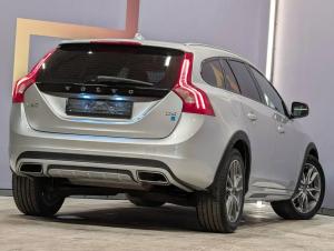 Pelēks Volvo V60 2016 Jūrmala, ar dzinēja tilpumu 2.00 L un nobraukumu 186 tūkst. km par 11950 €, foto 7 vietnē AUTOMOTO.COM.LV
