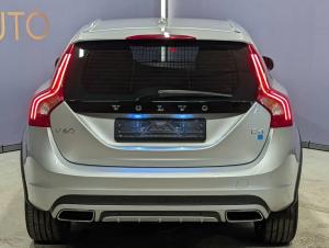 Pelēks Volvo V60 2016 Jūrmala, ar dzinēja tilpumu 2.00 L un nobraukumu 186 tūkst. km par 11950 €, foto 11 vietnē AUTOMOTO.COM.LV