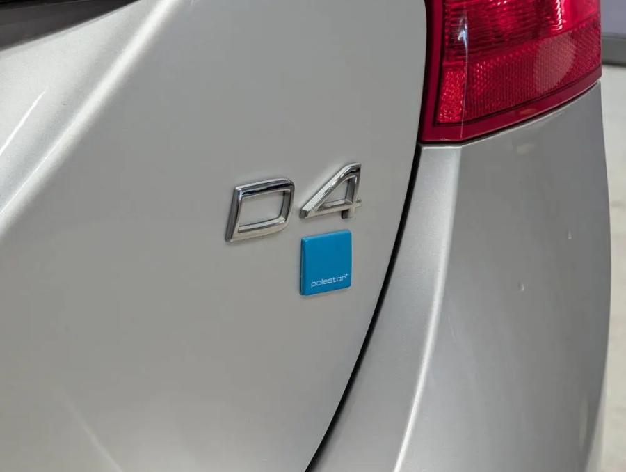 Pelēks Volvo V60 2016 Jūrmala, ar dzinēja tilpumu 2.00 L un nobraukumu 186 tūkst. km par 11950 €, foto 13 vietnē AUTOMOTO.COM.LV