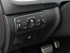 Pelēks Volvo V60 2016 Jūrmala, ar dzinēja tilpumu 2.00 L un nobraukumu 186 tūkst. km par 11950 €, foto 17 vietnē AUTOMOTO.COM.LV