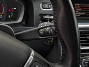 Pelēks Volvo V60 2016 Jūrmala, ar dzinēja tilpumu 2.00 L un nobraukumu 186 tūkst. km par 11950 €, foto 29 vietnē AUTOMOTO.COM.LV