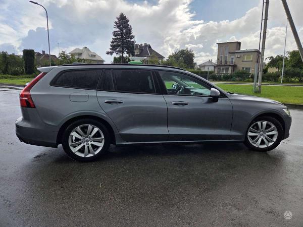 Pelēks Volvo V60 2018 Tauragė, ar dzinēja tilpumu 2.00 L un nobraukumu 264 tūkst. km par 11300 €, foto 7 vietnē AUTOMOTO.COM.LV