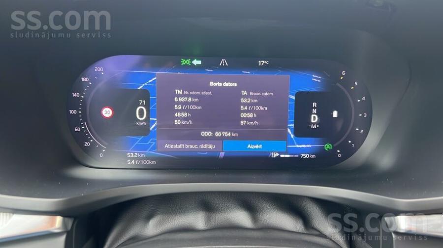 Pelēks Volvo V60 2024 Talsi, ar dzinēja tilpumu 2.00 L un nobraukumu 67 tūkst. km par 39900 €, foto 4 vietnē AUTOMOTO.COM.LV