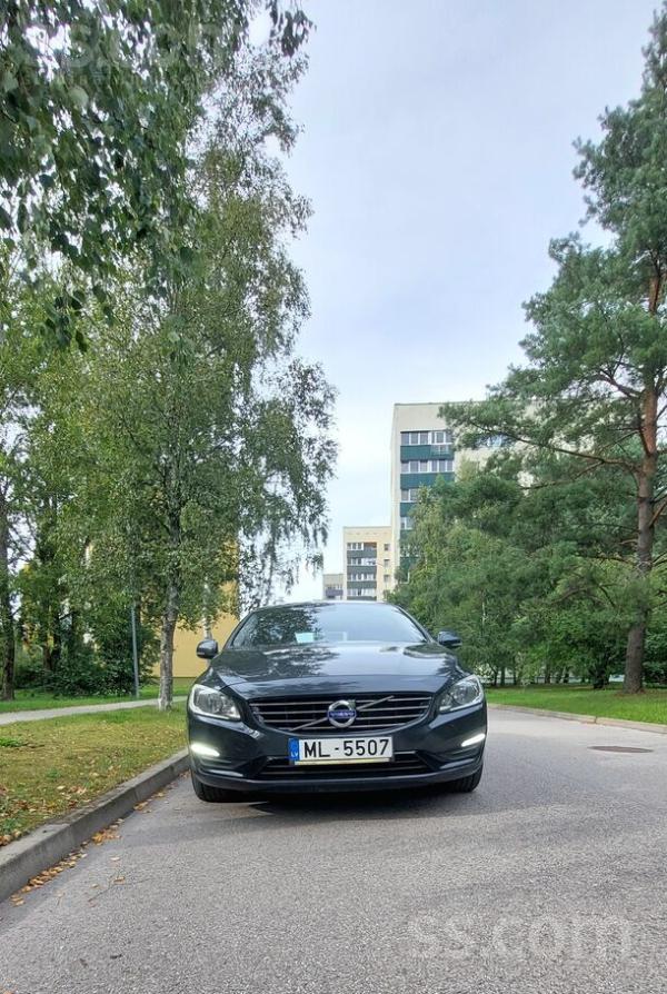 Серый Вольво B60 2015 в Лиепая, объемом двигателя 2.40 л и пробегом 236 тыс. км за 6700 €, фото 3 на AUTOMOTO.COM.LV