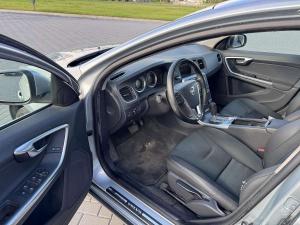 Pelēks Volvo V60 2011 Telšiai, ar dzinēja tilpumu 2.00 L un nobraukumu 257 tūkst. km par 3999 €, foto 12 vietnē AUTOMOTO.COM.LV