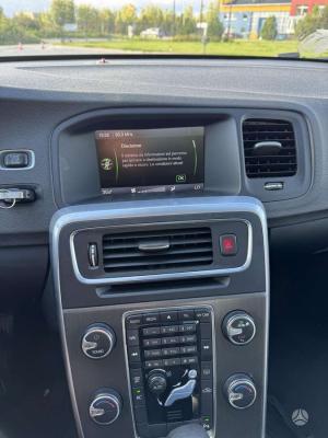 Pelēks Volvo V60 2011 Telšiai, ar dzinēja tilpumu 2.00 L un nobraukumu 257 tūkst. km par 3999 €, foto 18 vietnē AUTOMOTO.COM.LV