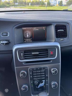 Pelēks Volvo V60 2011 Telšiai, ar dzinēja tilpumu 2.00 L un nobraukumu 257 tūkst. km par 3999 €, foto 21 vietnē AUTOMOTO.COM.LV