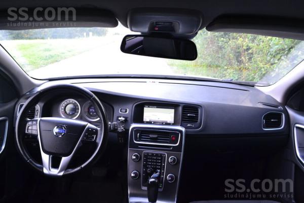 Pelēks Volvo V60 2010 Rīga, ar dzinēja tilpumu 2.00 L un nobraukumu 0 tūkst. km par 5700 €, foto 7 vietnē AUTOMOTO.COM.LV