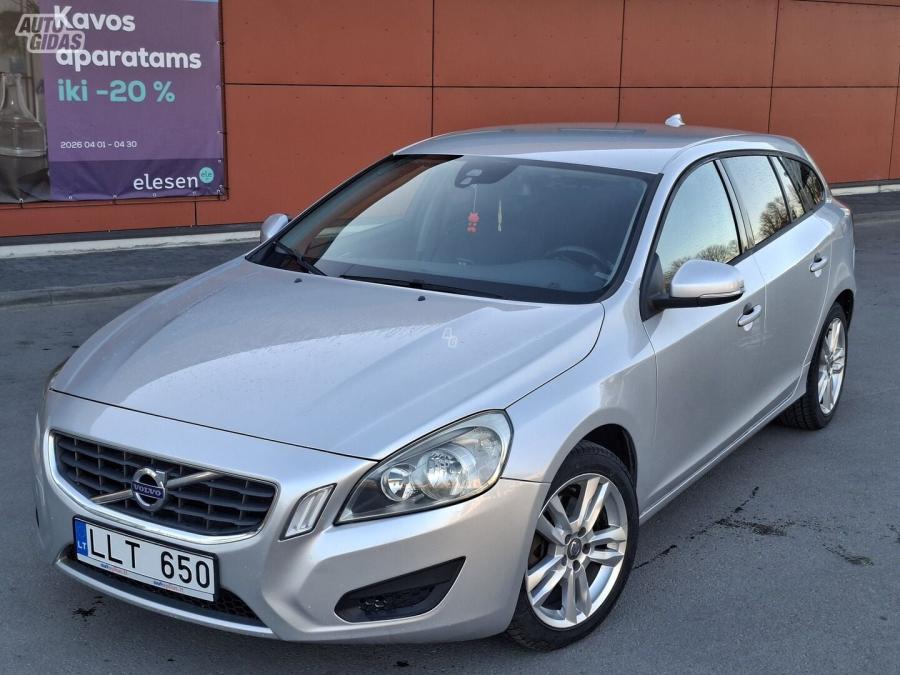 Grey Volvo V60 2010 in Silute, with an engine capacity of 2.00 L and mileage of 321 thousand km for 3999 €, photo 1 on AUTOMOTO.COM.LV