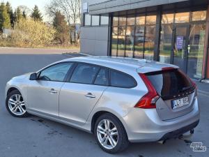 Grey Volvo V60 2010 in Silute, with an engine capacity of 2.00 L and mileage of 321 thousand km for 3999 €, photo 4 on AUTOMOTO.COM.LV