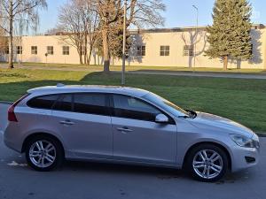 Grey Volvo V60 2010 in Silute, with an engine capacity of 2.00 L and mileage of 321 thousand km for 3999 €, photo 6 on AUTOMOTO.COM.LV