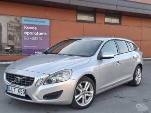 Grey Volvo V60 2010 in Silute, with an engine capacity of 2.00 L and mileage of 321 thousand km for 3999 €, photo 12 on AUTOMOTO.COM.LV