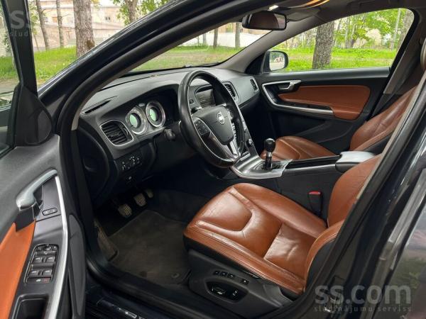 Серый Вольво B60 2010 в Рига, объемом двигателя 2.00 л и пробегом 0 тыс. км за 4199 €, фото 9 на AUTOMOTO.COM.LV
