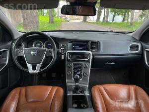 Grey Volvo V60 2010 in Riga, with an engine capacity of 2.00 L and mileage of 0 thousand km for 4199 €, photo 12 on AUTOMOTO.COM.LV