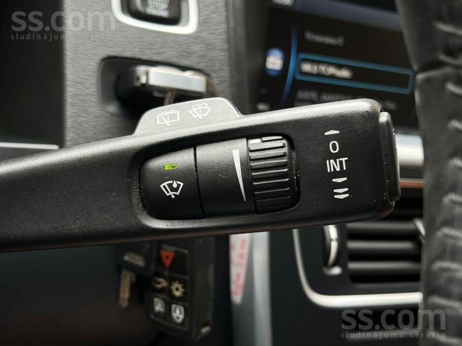 Grey Volvo V60 2010 in Riga, with an engine capacity of 2.00 L and mileage of 0 thousand km for 4199 €, photo 13 on AUTOMOTO.COM.LV