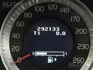 Grey Volvo V60 2010 in Riga, with an engine capacity of 2.00 L and mileage of 0 thousand km for 4199 €, photo 15 on AUTOMOTO.COM.LV