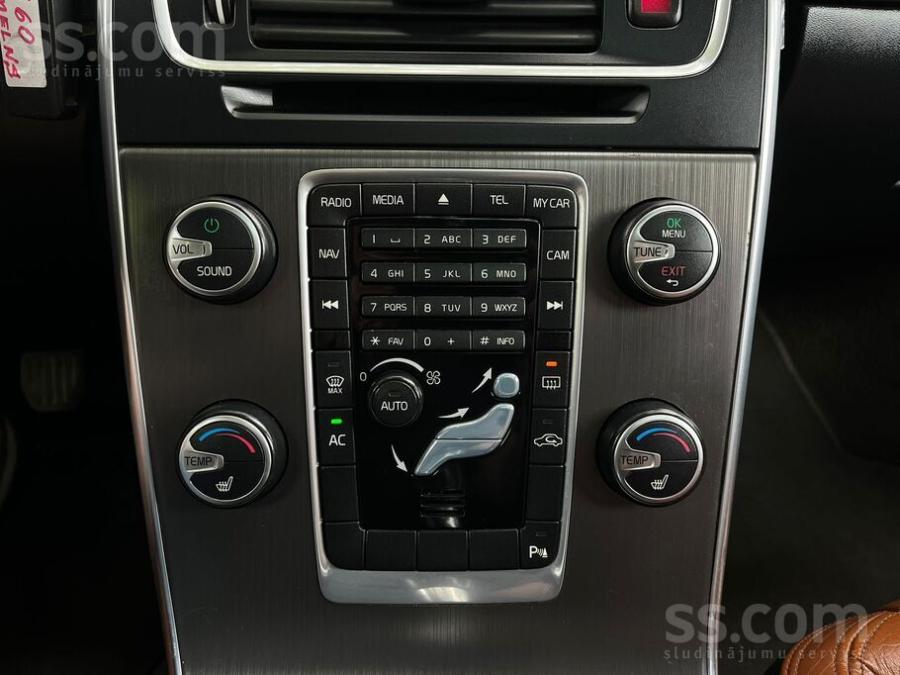 Grey Volvo V60 2010 in Riga, with an engine capacity of 2.00 L and mileage of 0 thousand km for 4199 €, photo 20 on AUTOMOTO.COM.LV
