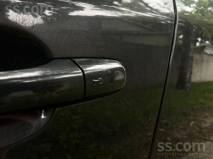 Grey Volvo V60 2010 in Riga, with an engine capacity of 2.00 L and mileage of 0 thousand km for 4199 €, photo 26 on AUTOMOTO.COM.LV