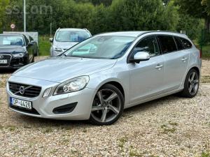 Grey Volvo V60 2010 in Kuldiga, with an engine capacity of 2.00 L and mileage of 302 thousand km for 6390 €, photo 3 on AUTOMOTO.COM.LV