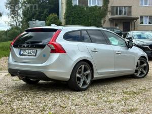 Grey Volvo V60 2010 in Kuldiga, with an engine capacity of 2.00 L and mileage of 302 thousand km for 6390 €, photo 4 on AUTOMOTO.COM.LV