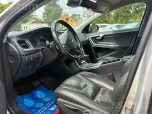 Grey Volvo V60 2010 in Kuldiga, with an engine capacity of 2.00 L and mileage of 302 thousand km for 6390 €, photo 10 on AUTOMOTO.COM.LV