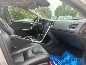 Grey Volvo V60 2010 in Kuldiga, with an engine capacity of 2.00 L and mileage of 302 thousand km for 6390 €, photo 14 on AUTOMOTO.COM.LV