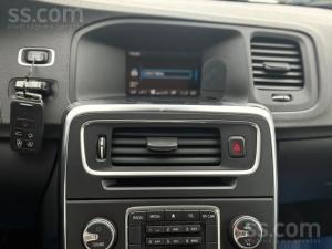 Grey Volvo V60 2010 in Kuldiga, with an engine capacity of 2.00 L and mileage of 302 thousand km for 6390 €, photo 19 on AUTOMOTO.COM.LV