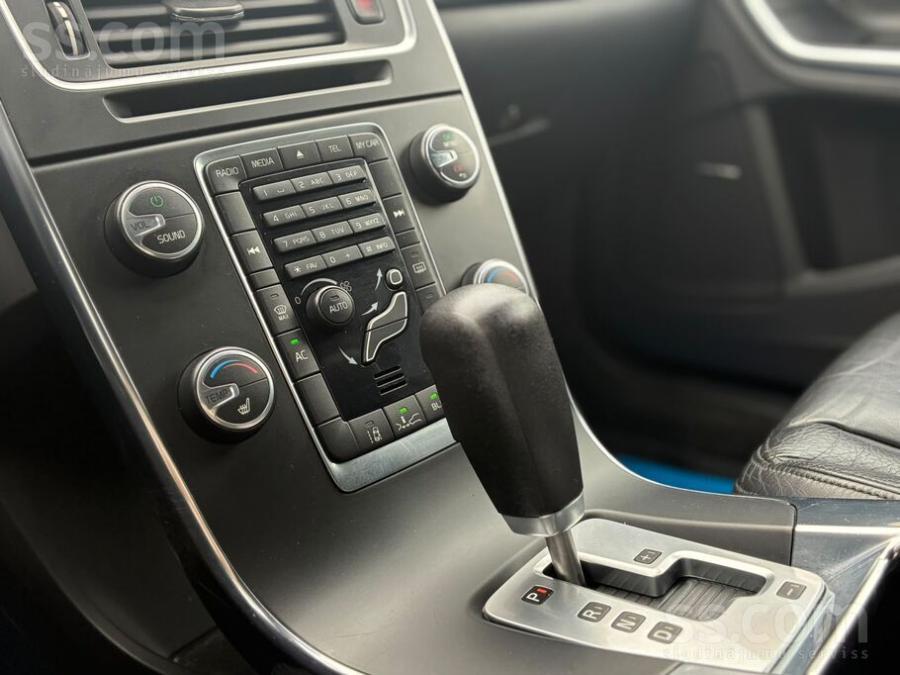Grey Volvo V60 2010 in Kuldiga, with an engine capacity of 2.00 L and mileage of 302 thousand km for 6390 €, photo 20 on AUTOMOTO.COM.LV