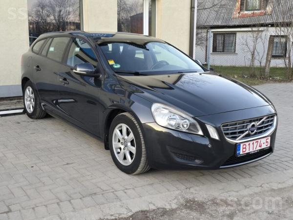 Grey Volvo V60 2011 in Kuldiga, with an engine capacity of 1.60 L and mileage of 245 thousand km for 13000 €, photo 2 on AUTOMOTO.COM.LV