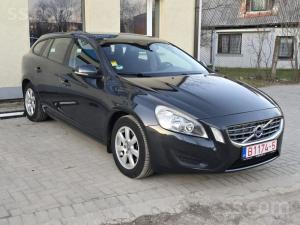 Grey Volvo V60 2011 in Kuldiga, with an engine capacity of 1.60 L and mileage of 245 thousand km for 13000 €, photo 2 on AUTOMOTO.COM.LV
