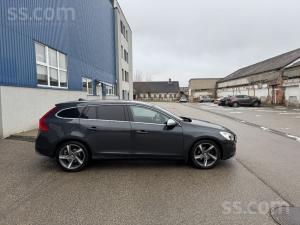 Grey Volvo V60 2011 in Rezekne, with an engine capacity of 2.00 L and mileage of 290 thousand km for 6500 €, photo 3 on AUTOMOTO.COM.LV