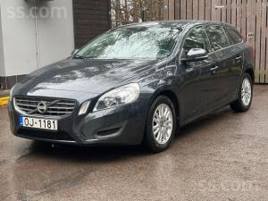 Grey Volvo V60 2011 in Riga, with an engine capacity of 2.00 L and mileage of 226 thousand km for 5290 €, photo 5 on AUTOMOTO.COM.LV
