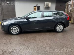 Grey Volvo V60 2011 in Riga, with an engine capacity of 2.00 L and mileage of 226 thousand km for 5290 €, photo 7 on AUTOMOTO.COM.LV