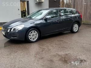 Grey Volvo V60 2011 in Riga, with an engine capacity of 2.00 L and mileage of 226 thousand km for 5290 €, photo 9 on AUTOMOTO.COM.LV