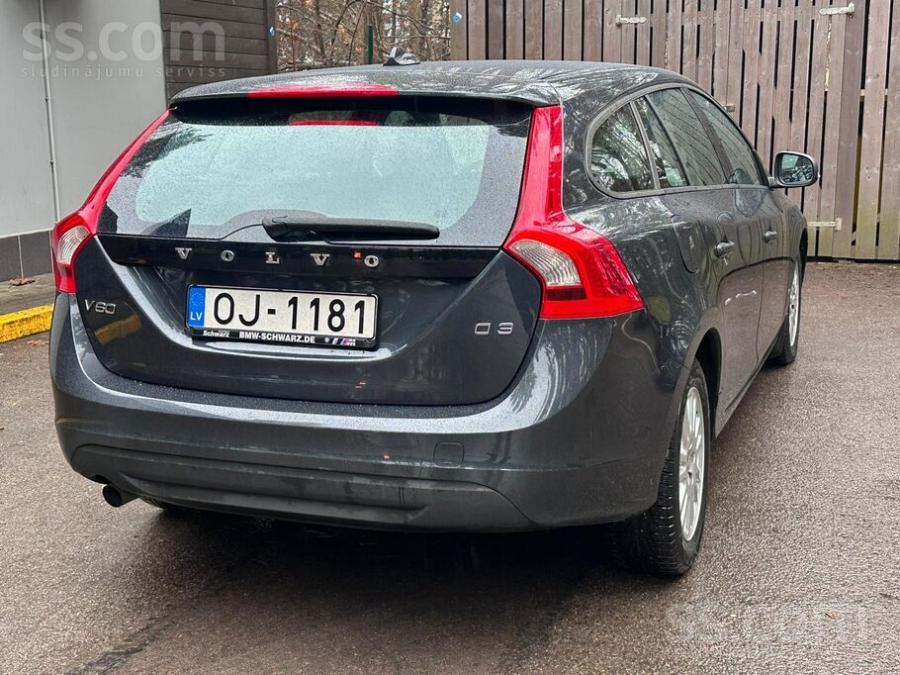 Grey Volvo V60 2011 in Riga, with an engine capacity of 2.00 L and mileage of 226 thousand km for 5290 €, photo 16 on AUTOMOTO.COM.LV
