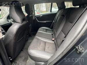 Grey Volvo V60 2011 in Riga, with an engine capacity of 2.00 L and mileage of 226 thousand km for 5290 €, photo 20 on AUTOMOTO.COM.LV