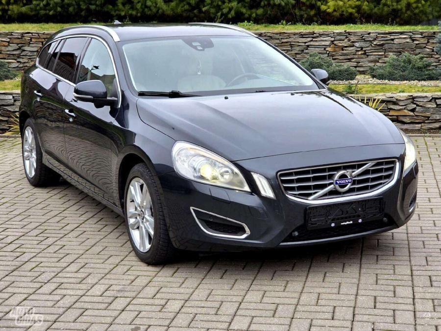 Grey Volvo V60 2011 in Vilnius, with an engine capacity of 1.60 L and mileage of 209 thousand km for 5500 €, photo 1 on AUTOMOTO.COM.LV