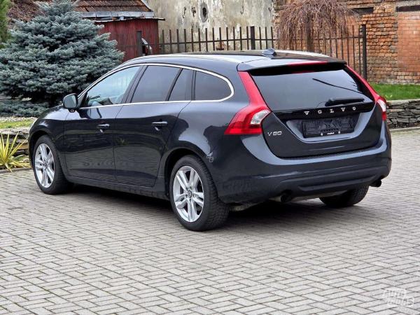 Pelēks Volvo V60 2011 Viļņa, ar dzinēja tilpumu 1.60 L un nobraukumu 209 tūkst. km par 5500 €, foto 6 vietnē AUTOMOTO.COM.LV
