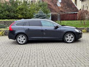 Grey Volvo V60 2011 in Vilnius, with an engine capacity of 1.60 L and mileage of 209 thousand km for 5500 €, photo 11 on AUTOMOTO.COM.LV