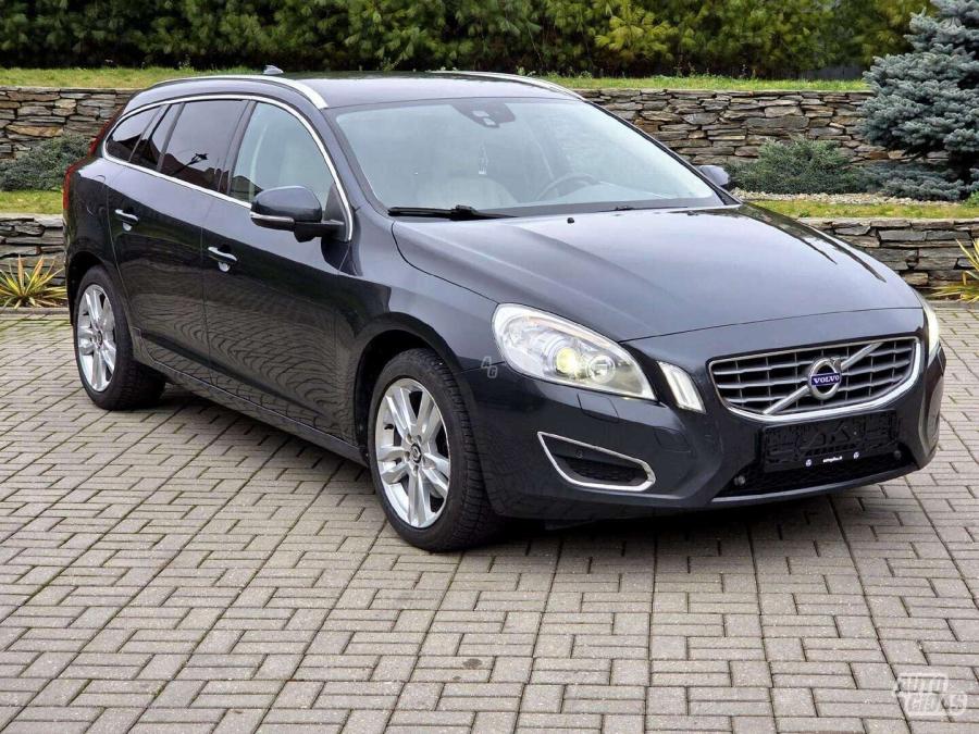 Grey Volvo V60 2011 in Vilnius, with an engine capacity of 1.60 L and mileage of 209 thousand km for 5500 €, photo 12 on AUTOMOTO.COM.LV