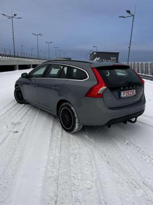 Grey Volvo V60 2011 in Vilnius, with an engine capacity of 1.98 L and mileage of 247 thousand km for 3000 €, photo 3 on AUTOMOTO.COM.LV